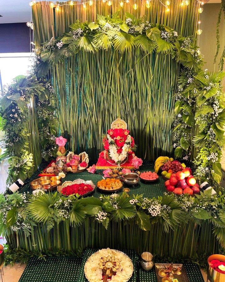 Ganpati Decoration With Flowers